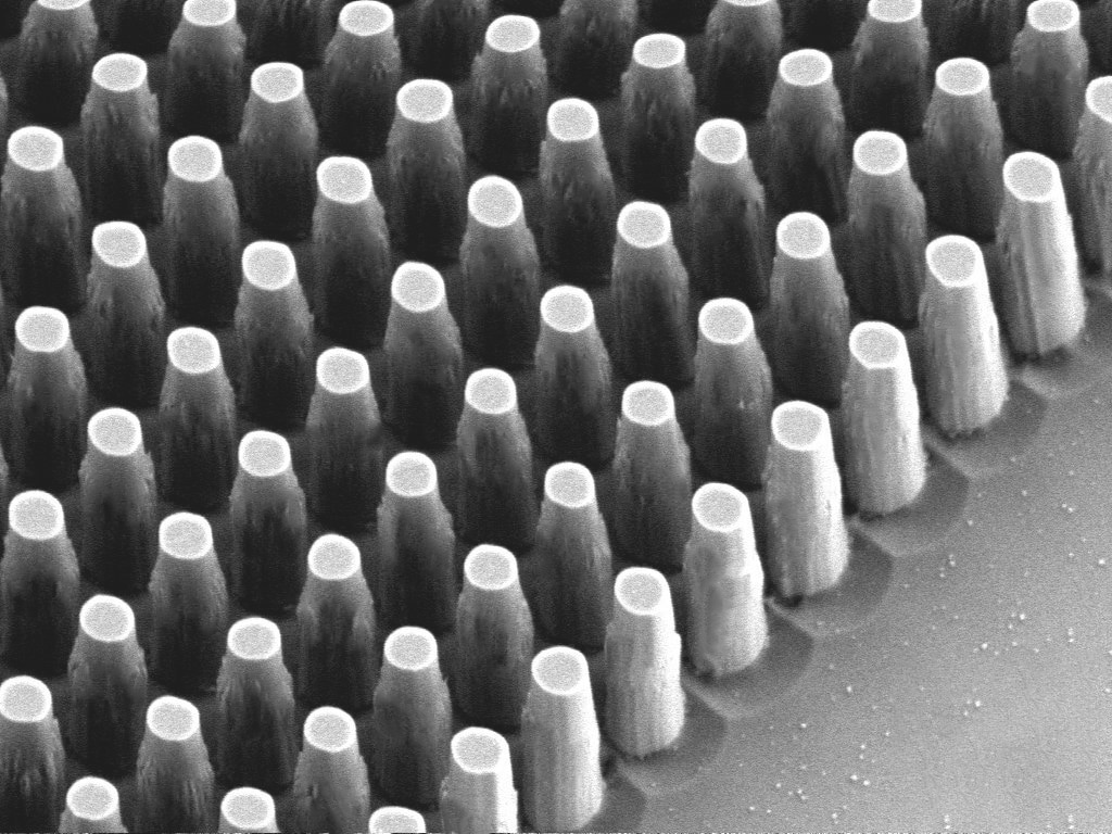 微纳光学丨超表面透镜（Metalenses）加工